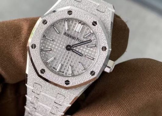 Audemars Piguet Royal Oak » Aktuelle Preise & Infos